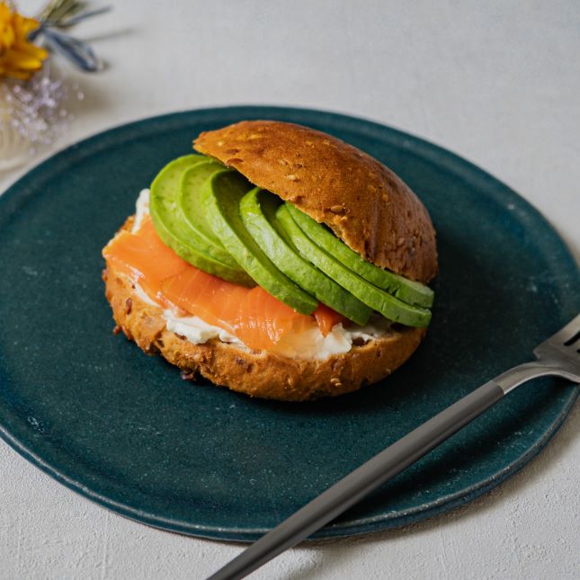 サーモンアボカドバーガーの作り方・レシピ｜ZENB（ゼンブ）公式通販